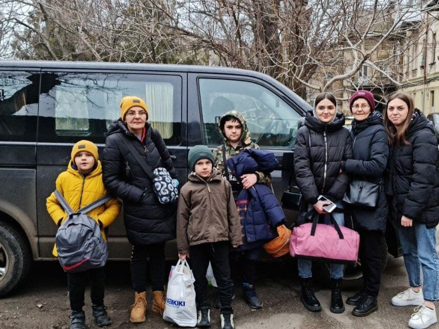 UKRAINE. FAMILIES IN WAR ZONE NEED URGENT HELP. - GlobalGiving
