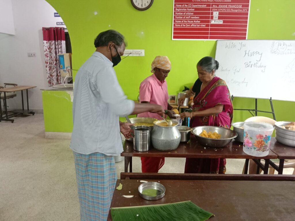 Nourishing Hope: Serving Food for the Hunger - GlobalGiving