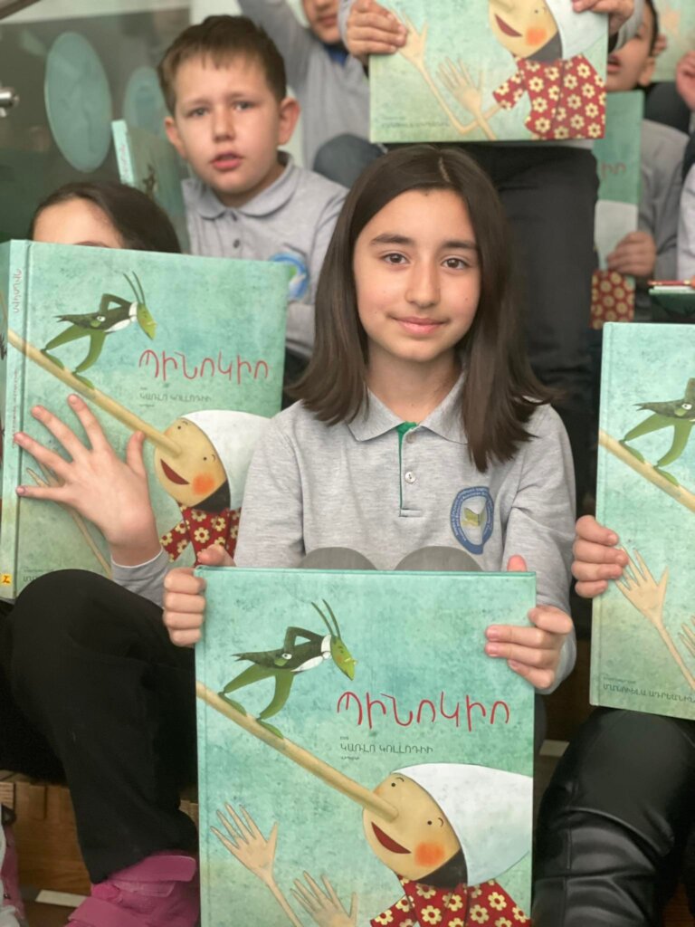 Help school students read great books and think - GlobalGiving