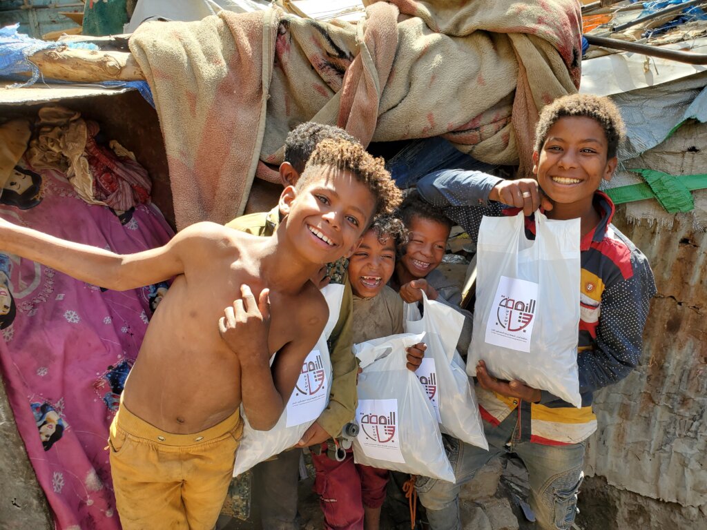 Distribution of food meals to marginalized student - GlobalGiving