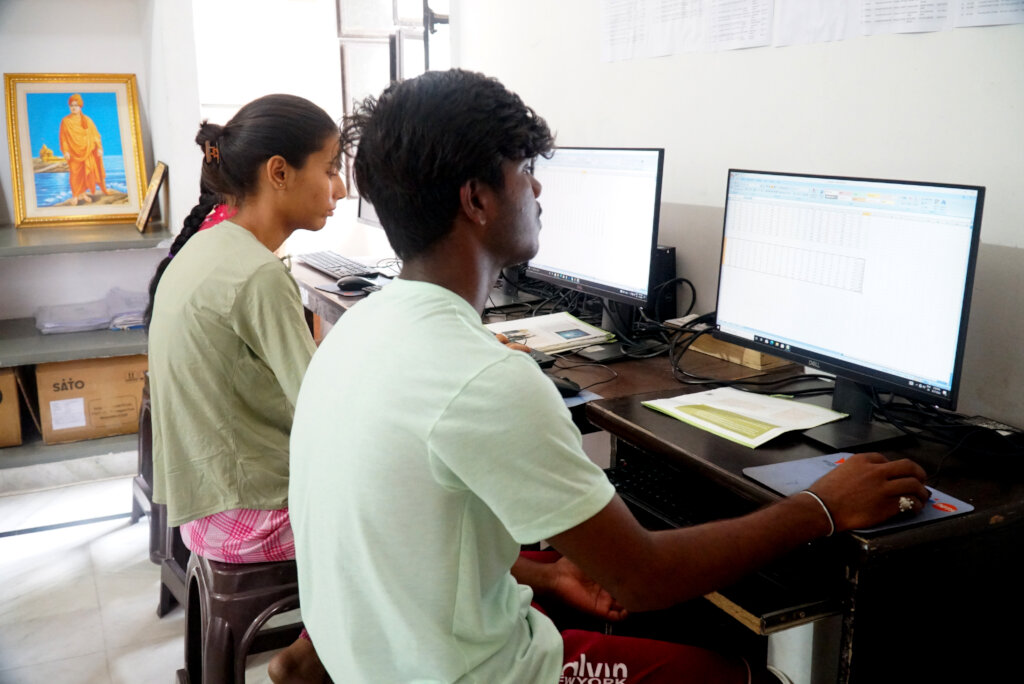 Mobile Learning Units make Rajasthan future ready - GlobalGiving