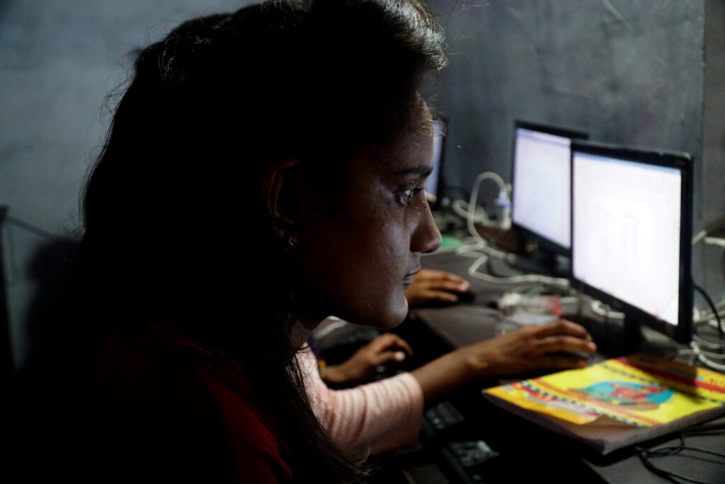 Mobile Learning Units make Rajasthan future ready - GlobalGiving