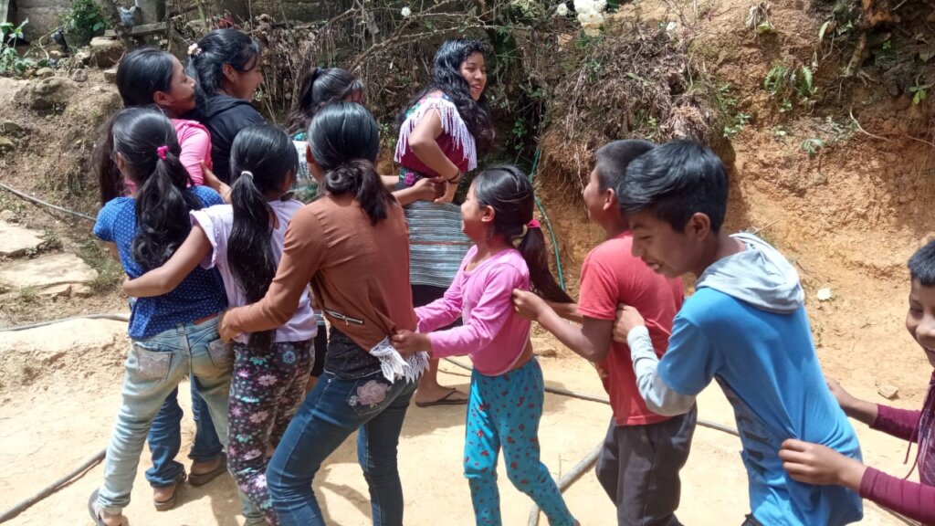 Little path to school: toy libraries - GlobalGiving