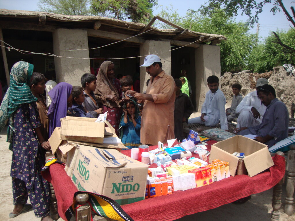 Pakistan floods 2022 Emergency Food & Shelter - GlobalGiving