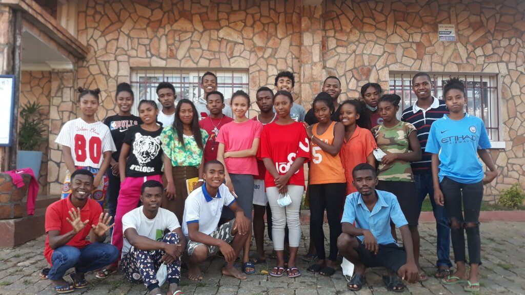 How to Share Malagasy students - access to employability in IT ...