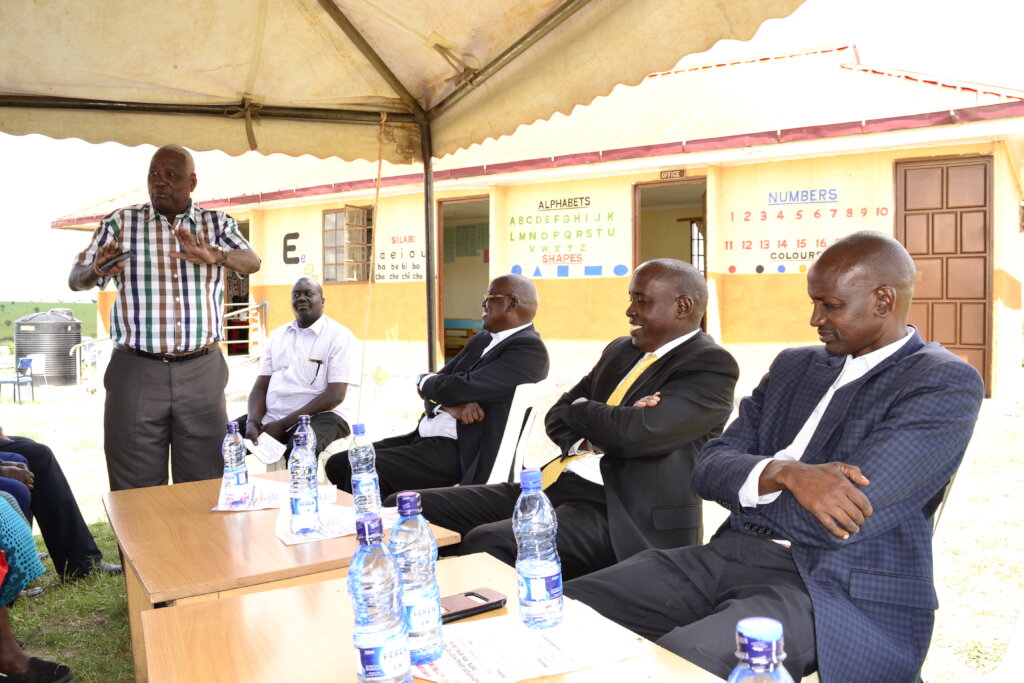 Build a grade six classroom - GlobalGiving