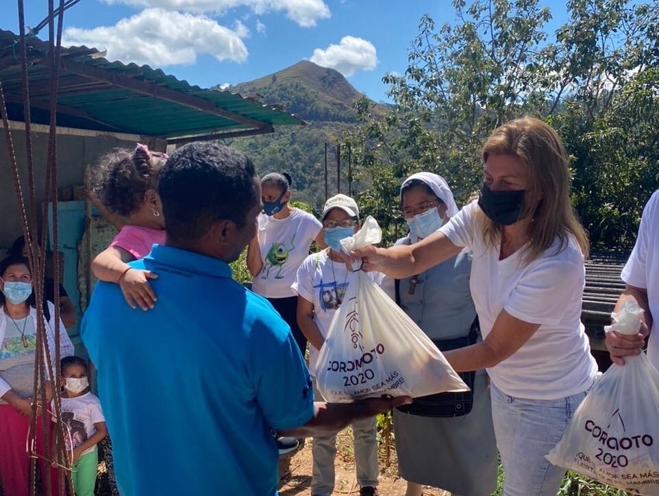 Help poor Venezuelans with food and education - GlobalGiving