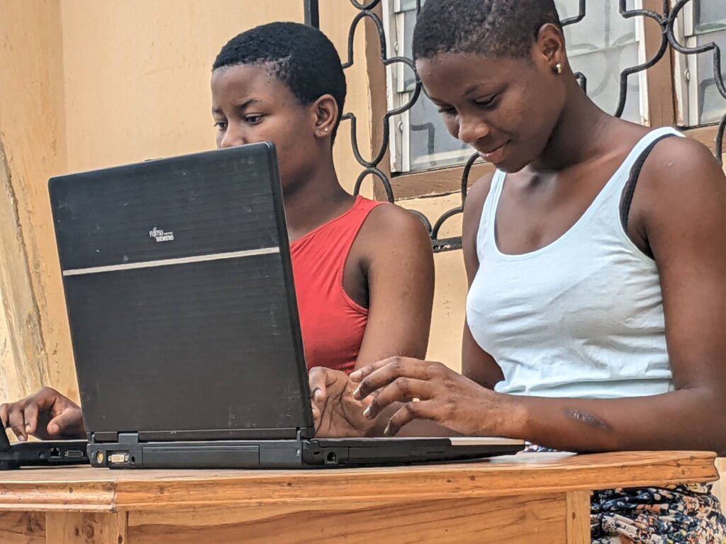 Donate to Help young women in Togo end computer illiteracy - GlobalGiving