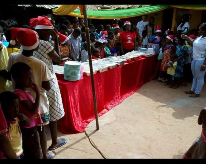 christmas meals for 700 needy children in ghana - GlobalGiving