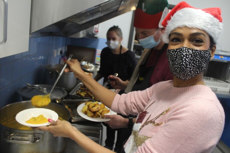 Help us share hot food and friendship - GlobalGiving