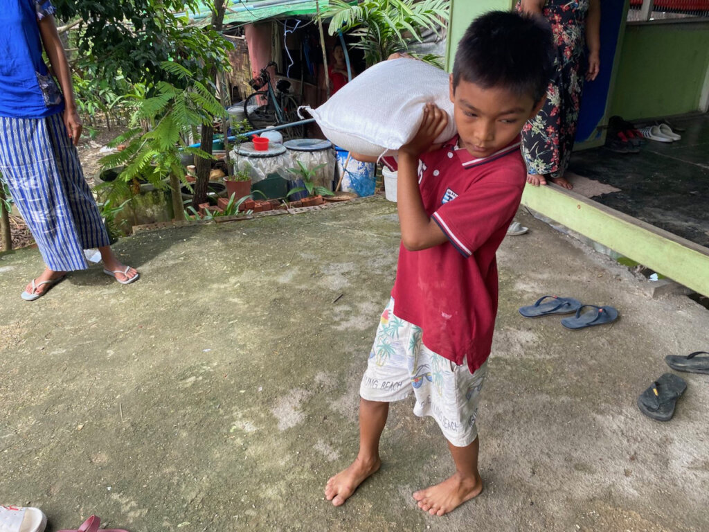 Food for the poorest of the poor in Yangon - GlobalGiving