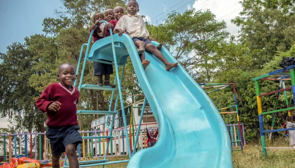 Support create child-friendly centres - GlobalGiving