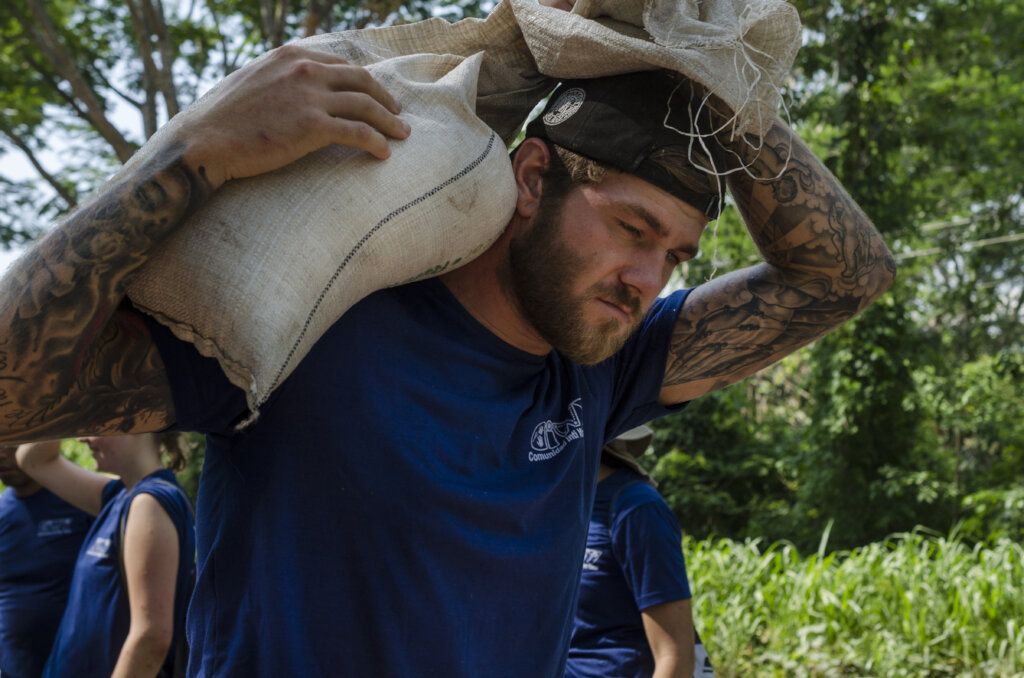 Time to renovate the Ambue Ari comedor! - GlobalGiving