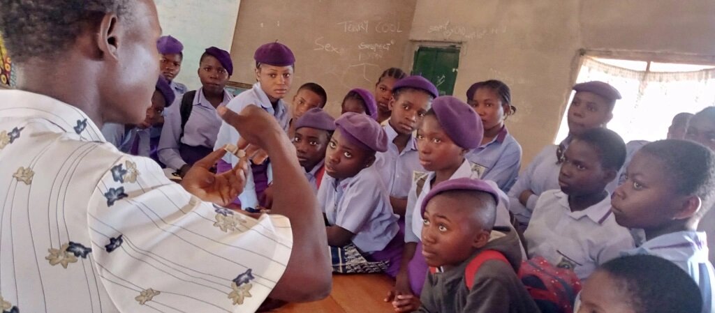 Micro Digital Skills Training Program to 100 Girls - GlobalGiving