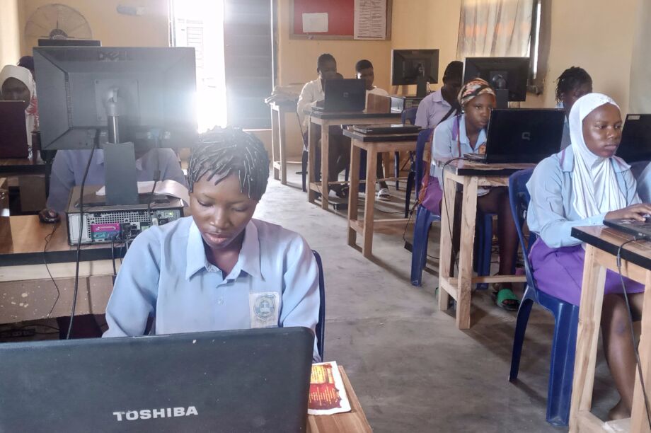 Micro Digital Skills Training Program to 100 Girls - GlobalGiving
