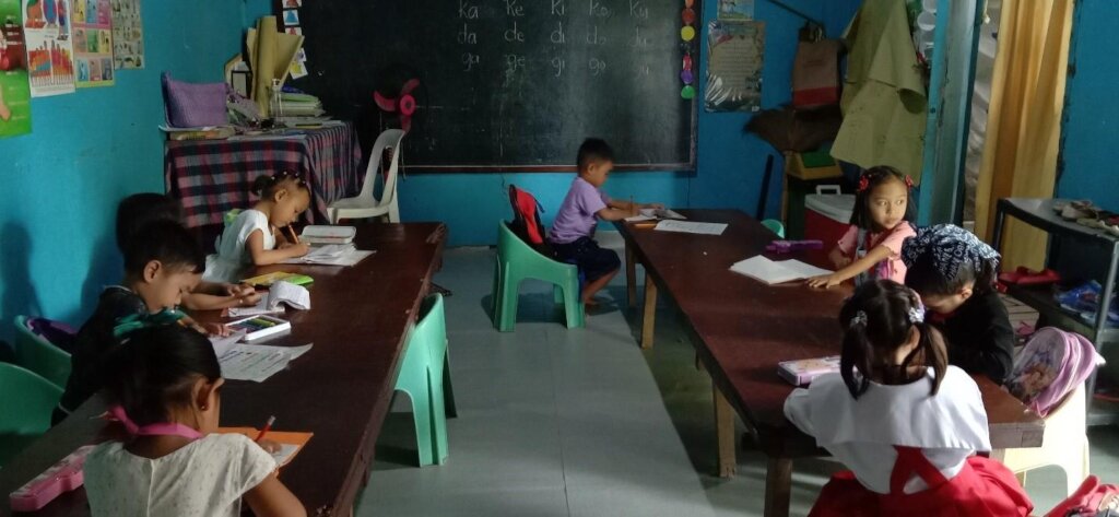 Ensuring Education for Poor Philippines Children - GlobalGiving