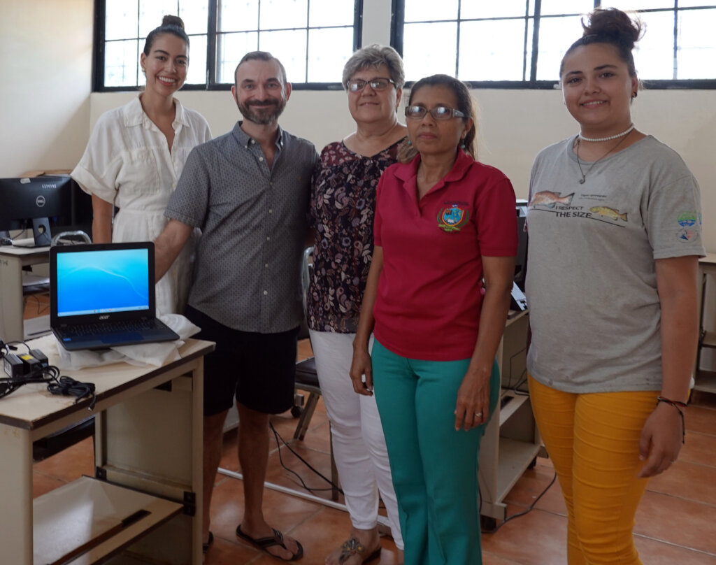 New Computers for Utila's Public Schools - GlobalGiving