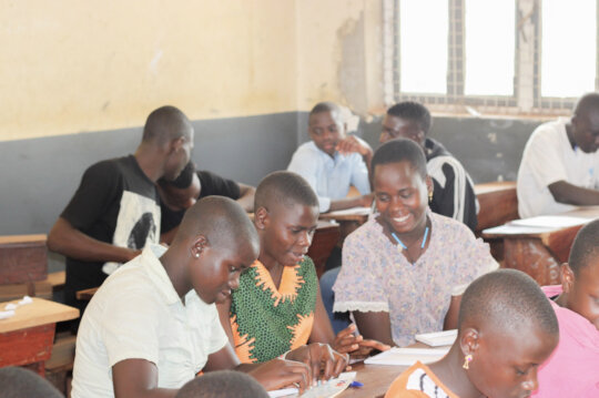 Empowering Ugandan youth through Arts Education - GlobalGiving