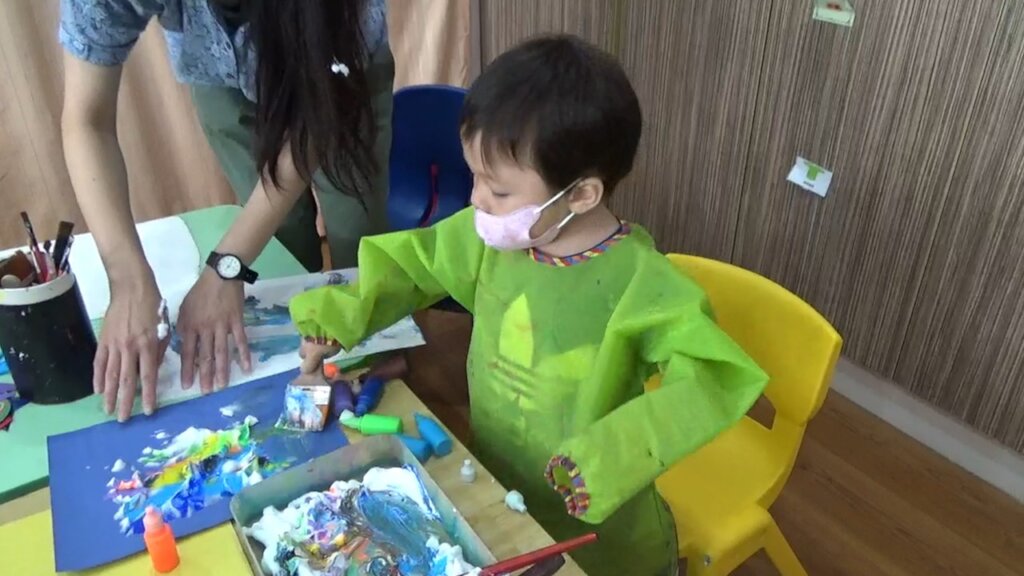 Donate to Art Therapy for Early Intervention Children - GlobalGiving