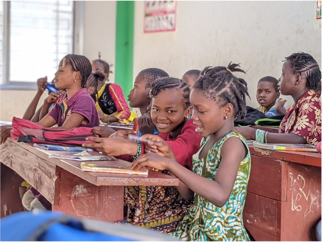 Building a Path to Education for At-Risk Youth - GlobalGiving