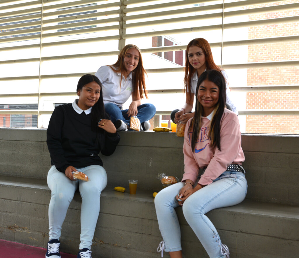 How to Share Empowering Lives of Teenage Mothers in Medellin - GlobalGiving