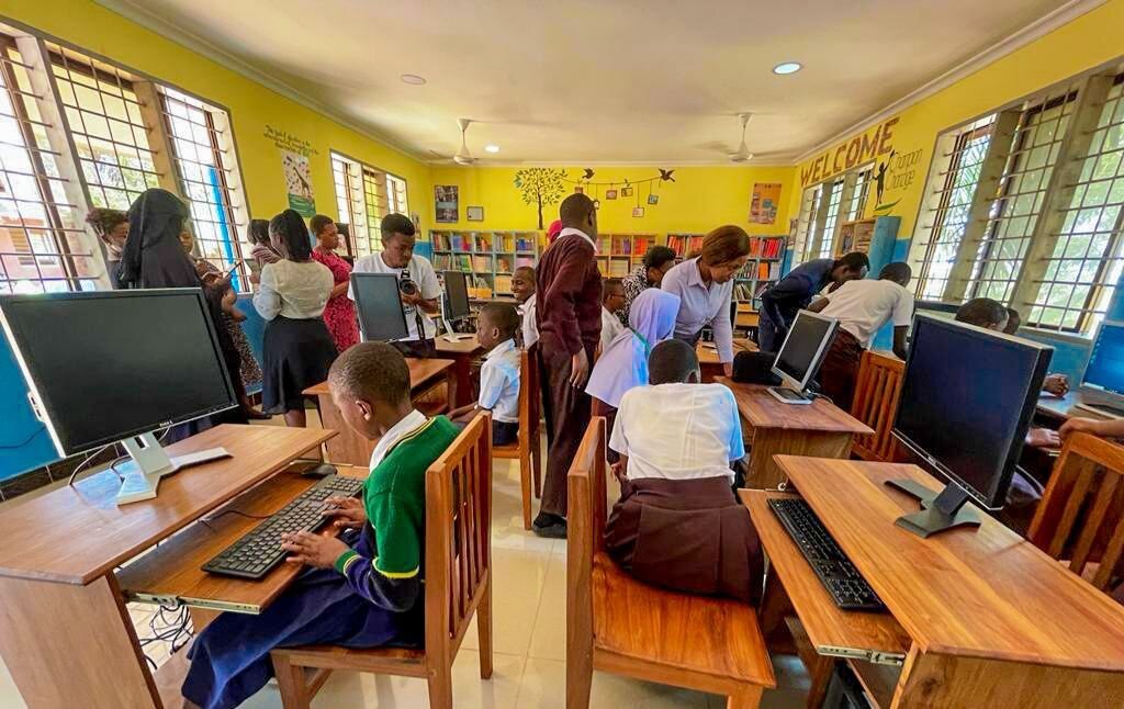 Equip 200students with computer skills in Tanzania - GlobalGiving
