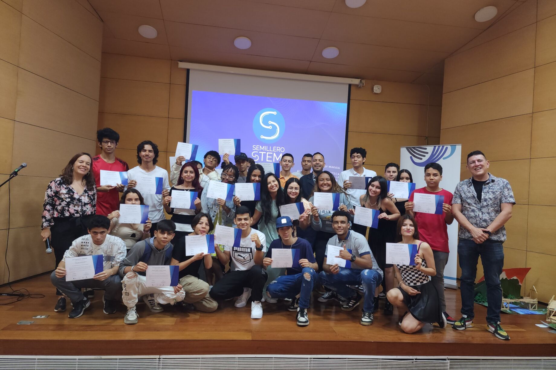 Build Bright Colombian Futures through STEM - GlobalGiving