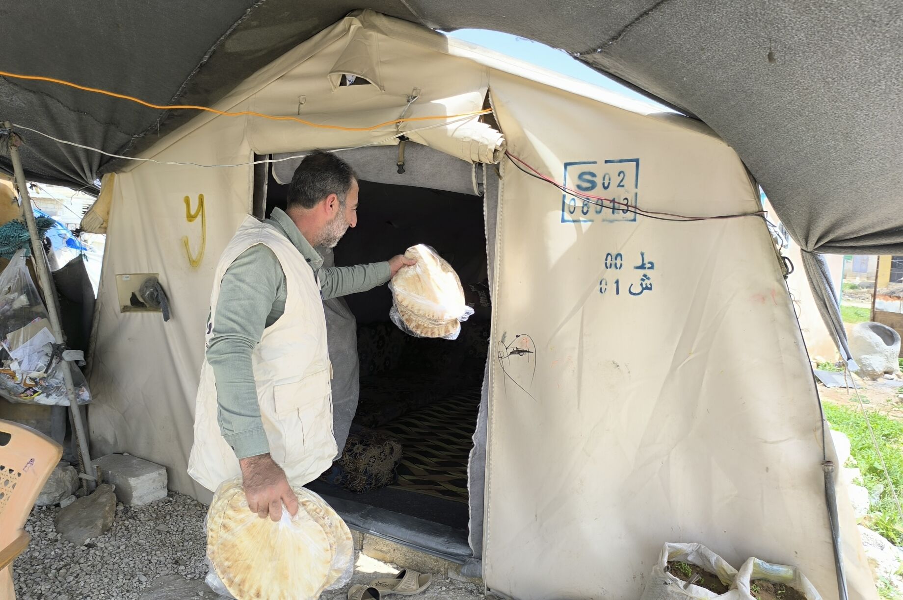 Warm Bread, Warm Hearts: Feeding NW Syrian Refugee - GlobalGiving