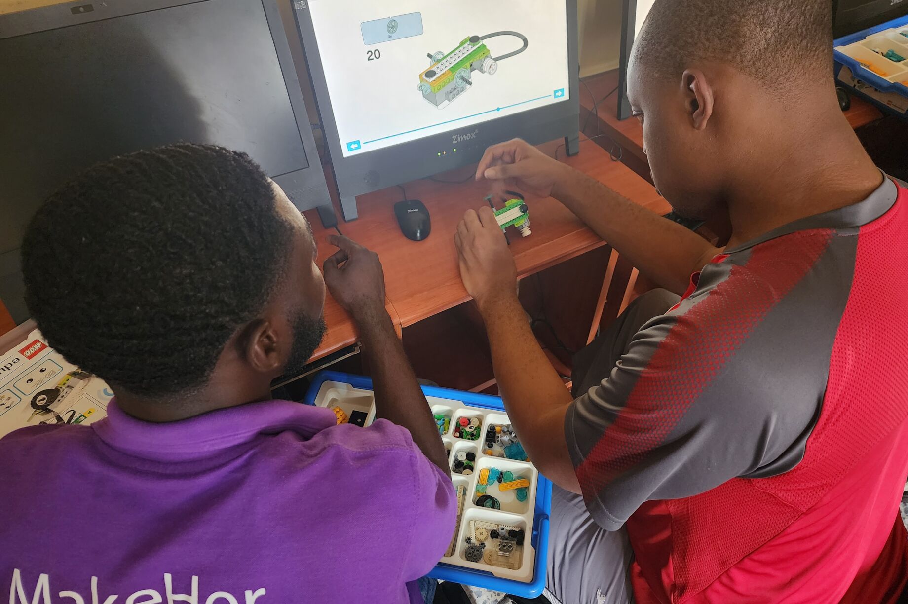 Tech Training for 100 Students with Special Needs - GlobalGiving