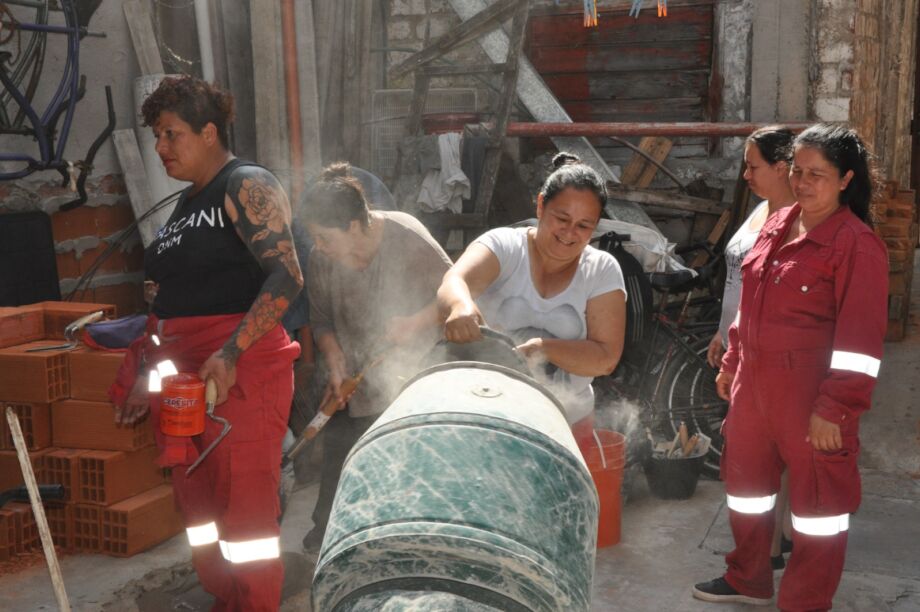 Women construction workers of Villa 21-24 - GlobalGiving