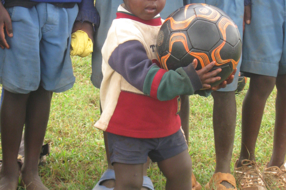 Help offset school fees for 300 poor children - GlobalGiving