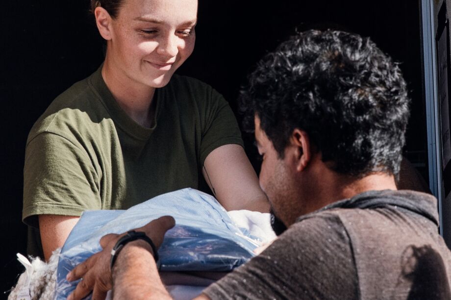 How to Share Gift Winter Aid to Displaced People - GlobalGiving