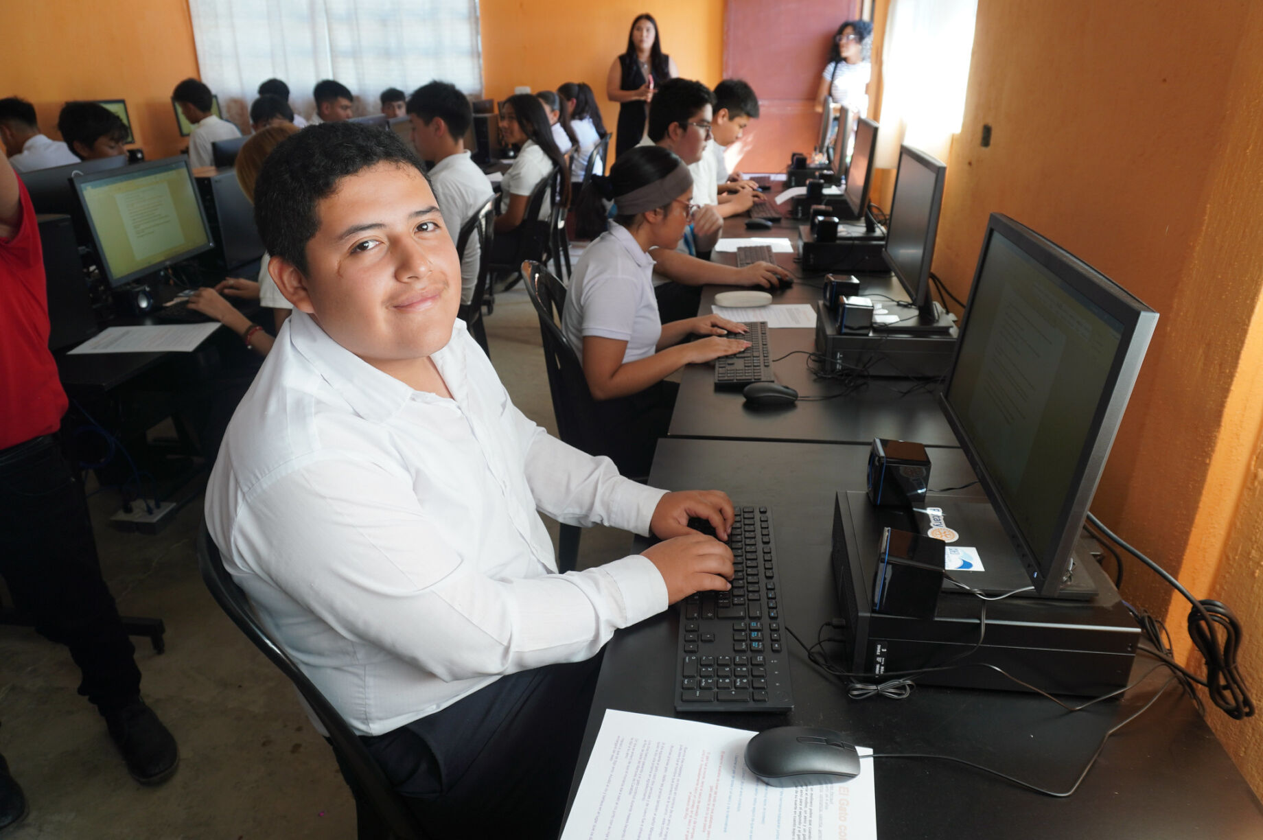 Bridge the Digital Gap for Guatemalan Students - GlobalGiving