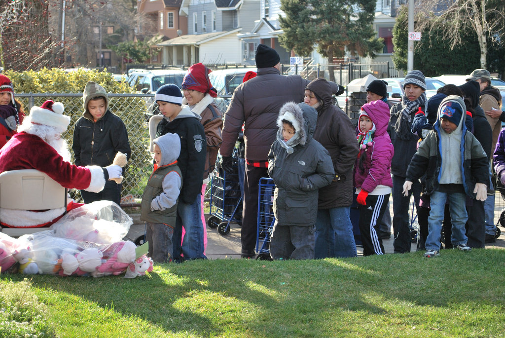 CONFRONTING HUNGER, HOMELESSNESS AND POVERTY - GlobalGiving