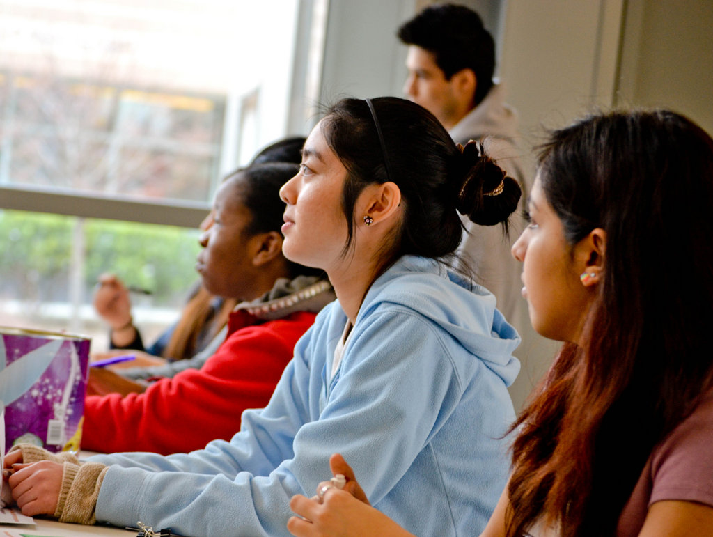 Help A Low-Income Girl Stay in School - GlobalGiving