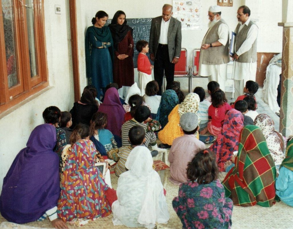 Send 2000 Children in Pakistan to School - GlobalGiving
