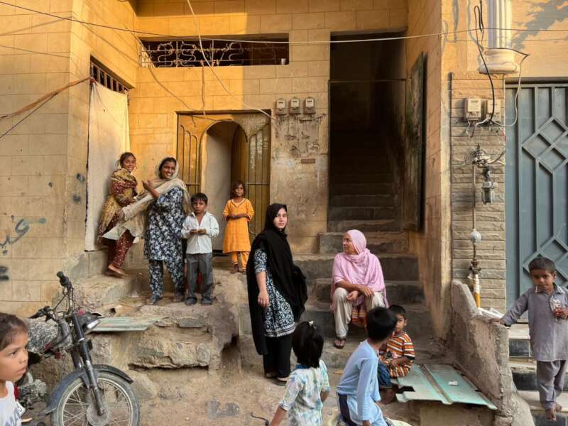 Hygiene Awareness in Slum Areas in Karachi, Pakistan - GlobalGiving